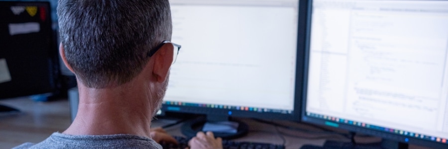 Exploring the advantages of dual monitors - Velocity Exploring the advantages of dual monitors - Velocity